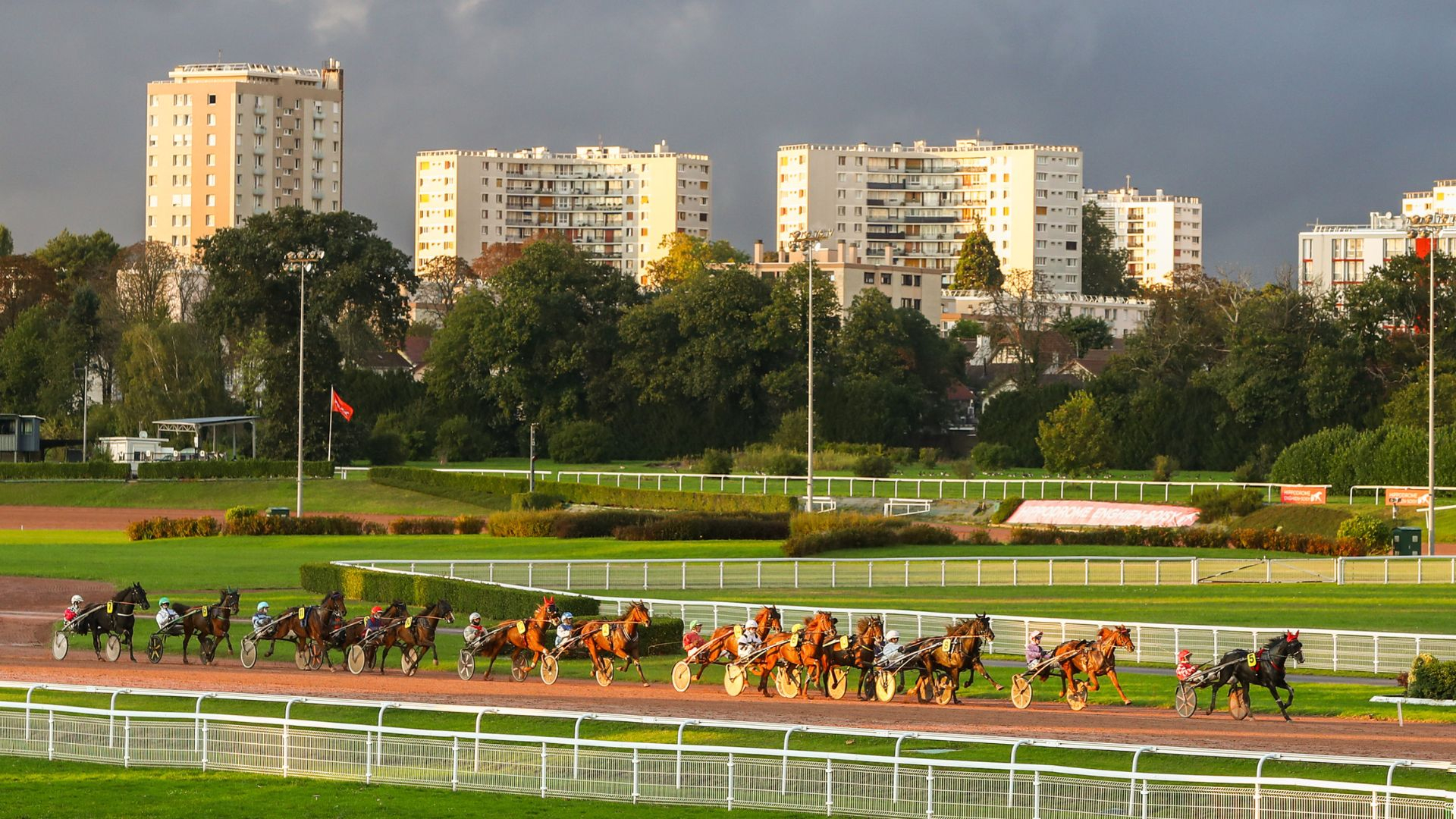 Enghien entame sa saison vendredi | LETROT
